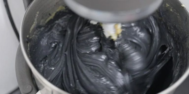 گریس پایه سدیم چیست؟ | معرفی 5 کاربرد مهم آن